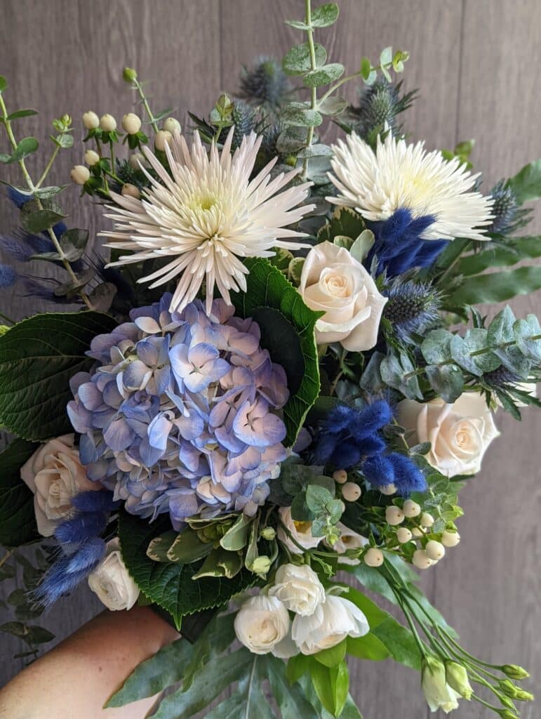 Bouquet ''Azur'' - Fleuriste À chacun sa fleur